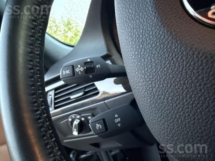 Melns BMW 325 2010 Tukums, ar dzinēja tilpumu 3.00 L un nobraukumu 198 tūkst. km par 5990 €, foto 24 vietnē AUTOMOTO.COM.LV