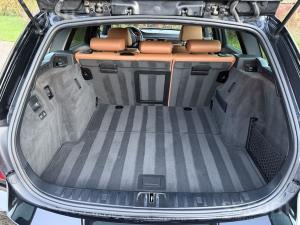 Melns BMW 325 2010 Tukums, ar dzinēja tilpumu 3.00 L un nobraukumu 198 tūkst. km par 5990 €, foto 31 vietnē AUTOMOTO.COM.LV