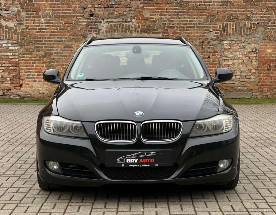 Black BMW 325 2011 in Kedainiai, with an engine capacity of 2.99 L and mileage of 380 thousand km for 5250 €, photo 3 on AUTOMOTO.COM.LV