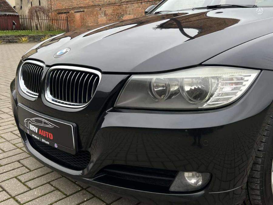 Melns BMW 325 2011 Kėdainiai, ar dzinēja tilpumu 2.99 L un nobraukumu 380 tūkst. km par 5250 €, foto 12 vietnē AUTOMOTO.COM.LV