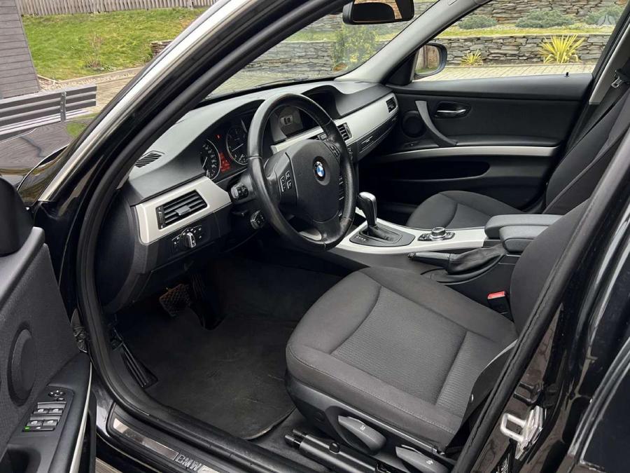 Melns BMW 325 2011 Kėdainiai, ar dzinēja tilpumu 2.99 L un nobraukumu 380 tūkst. km par 5250 €, foto 23 vietnē AUTOMOTO.COM.LV