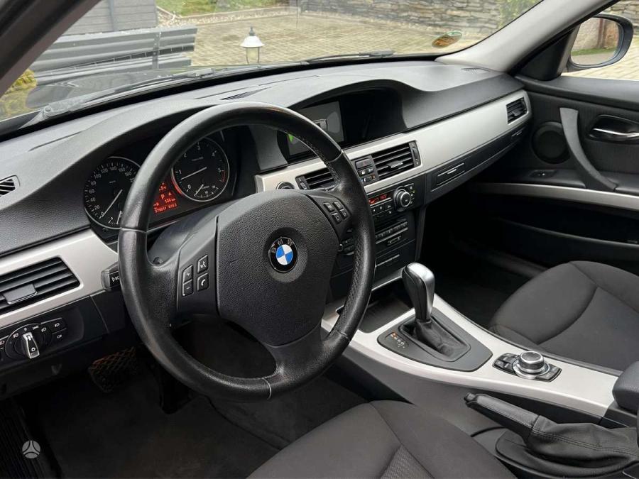 Melns BMW 325 2011 Kėdainiai, ar dzinēja tilpumu 2.99 L un nobraukumu 380 tūkst. km par 5250 €, foto 24 vietnē AUTOMOTO.COM.LV