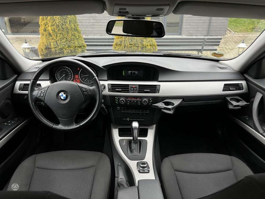 Melns BMW 325 2011 Kėdainiai, ar dzinēja tilpumu 2.99 L un nobraukumu 380 tūkst. km par 5250 €, foto 29 vietnē AUTOMOTO.COM.LV