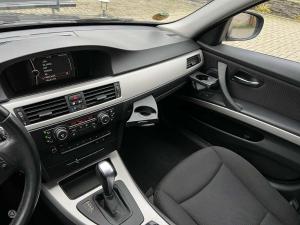 Melns BMW 325 2011 Kėdainiai, ar dzinēja tilpumu 2.99 L un nobraukumu 380 tūkst. km par 5250 €, foto 40 vietnē AUTOMOTO.COM.LV