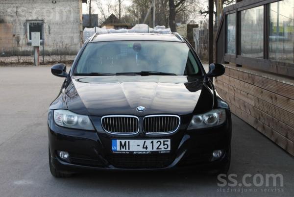 Black BMW 325 2011 in Riga, with an engine capacity of 3.00 L and mileage of 0 thousand km for 4690 €, photo 3 on AUTOMOTO.COM.LV