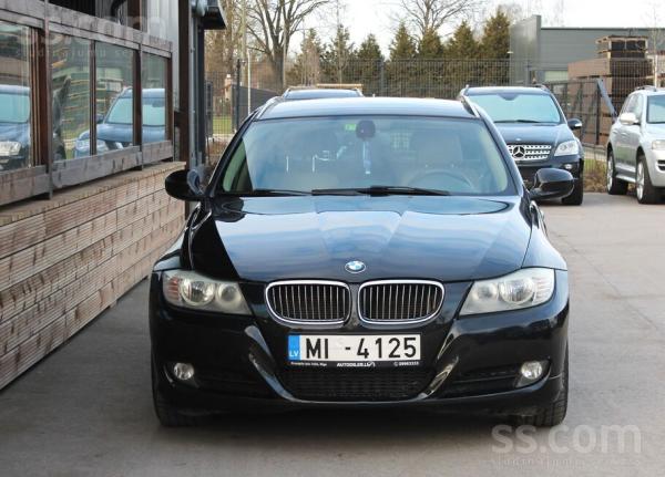 Black BMW 325 2011 in Riga, with an engine capacity of 3.00 L and mileage of 0 thousand km for 4690 €, photo 4 on AUTOMOTO.COM.LV