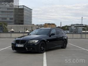 Черный БМВ 325 2011 в Рига, объемом двигателя 3.00 л и пробегом 327 тыс. км за 5750 €, фото  на AUTOMOTO.COM.LV