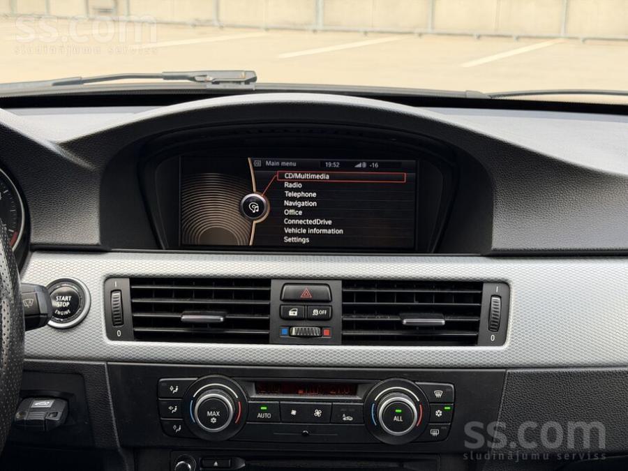 Black BMW 325 2011 in Riga, with an engine capacity of 3.00 L and mileage of 327 thousand km for 5750 €, photo 10 on AUTOMOTO.COM.LV