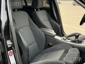 Black BMW 325 2011 in Riga, with an engine capacity of 3.00 L and mileage of 327 thousand km for 5750 €, photo 13 on AUTOMOTO.COM.LV