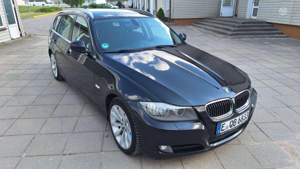Black BMW 325 2012 in Vilnius, with an engine capacity of 2.99 L and mileage of 278 thousand km for 5650 €, photo 4 on AUTOMOTO.COM.LV