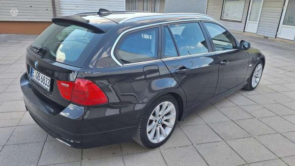 Black BMW 325 2012 in Vilnius, with an engine capacity of 2.99 L and mileage of 278 thousand km for 5650 €, photo 7 on AUTOMOTO.COM.LV