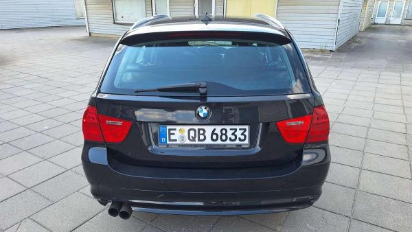 Black BMW 325 2012 in Vilnius, with an engine capacity of 2.99 L and mileage of 278 thousand km for 5650 €, photo 9 on AUTOMOTO.COM.LV