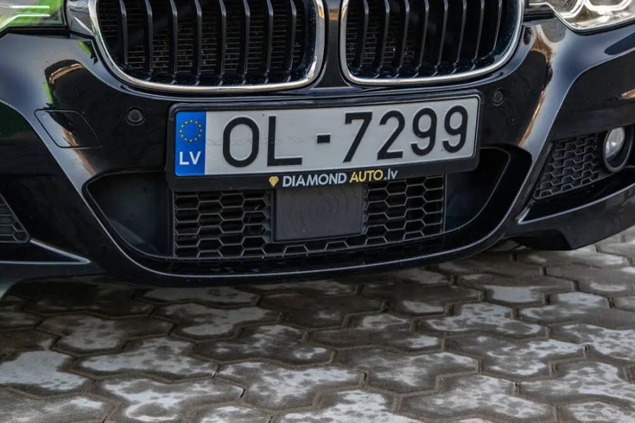 Black BMW 325 2014 in Tukums, with an engine capacity of 2.00 L and mileage of 300 thousand km for 12490 €, photo 12 on AUTOMOTO.COM.LV