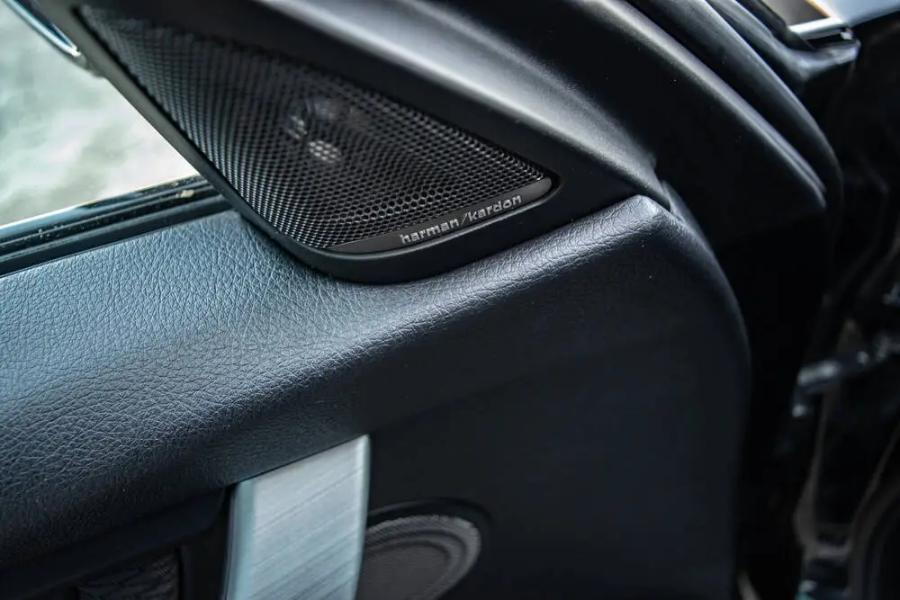 Black BMW 325 2014 in Tukums, with an engine capacity of 2.00 L and mileage of 300 thousand km for 12490 €, photo 21 on AUTOMOTO.COM.LV