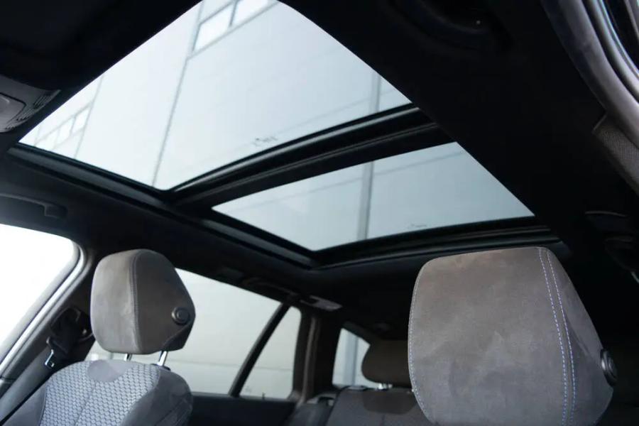 Black BMW 325 2014 in Tukums, with an engine capacity of 2.00 L and mileage of 300 thousand km for 12490 €, photo 30 on AUTOMOTO.COM.LV