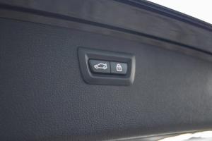 Black BMW 325 2014 in Tukums, with an engine capacity of 2.00 L and mileage of 300 thousand km for 12490 €, photo 33 on AUTOMOTO.COM.LV