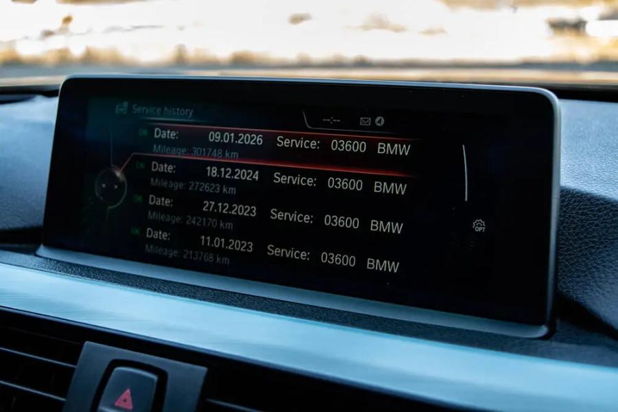 Black BMW 325 2014 in Tukums, with an engine capacity of 2.00 L and mileage of 300 thousand km for 12490 €, photo 42 on AUTOMOTO.COM.LV