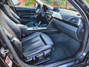 Black BMW 325 2015 in Siauliai, with an engine capacity of 2.00 L and mileage of 320 thousand km for 10650 €, photo 13 on AUTOMOTO.COM.LV