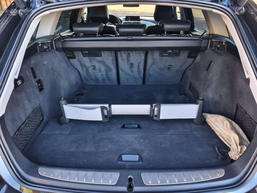 Black BMW 325 2015 in Siauliai, with an engine capacity of 2.00 L and mileage of 320 thousand km for 10650 €, photo 16 on AUTOMOTO.COM.LV