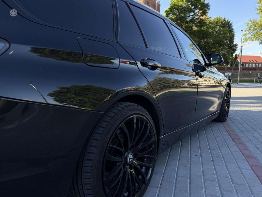 Black BMW 325 2016 in Rokiskis, with an engine capacity of 2.00 L and mileage of 258 thousand km for 10300 €, photo 16 on AUTOMOTO.COM.LV