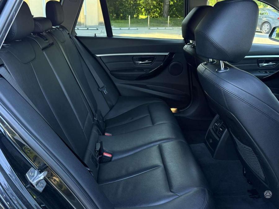Black BMW 325 2016 in Rokiskis, with an engine capacity of 2.00 L and mileage of 258 thousand km for 10300 €, photo 24 on AUTOMOTO.COM.LV