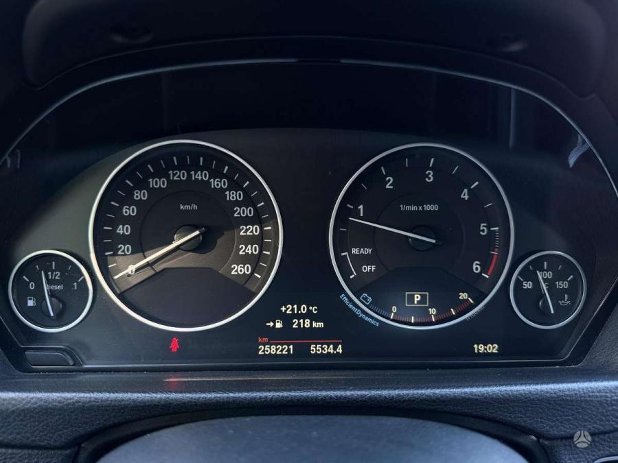 Black BMW 325 2016 in Rokiskis, with an engine capacity of 2.00 L and mileage of 258 thousand km for 10300 €, photo 31 on AUTOMOTO.COM.LV