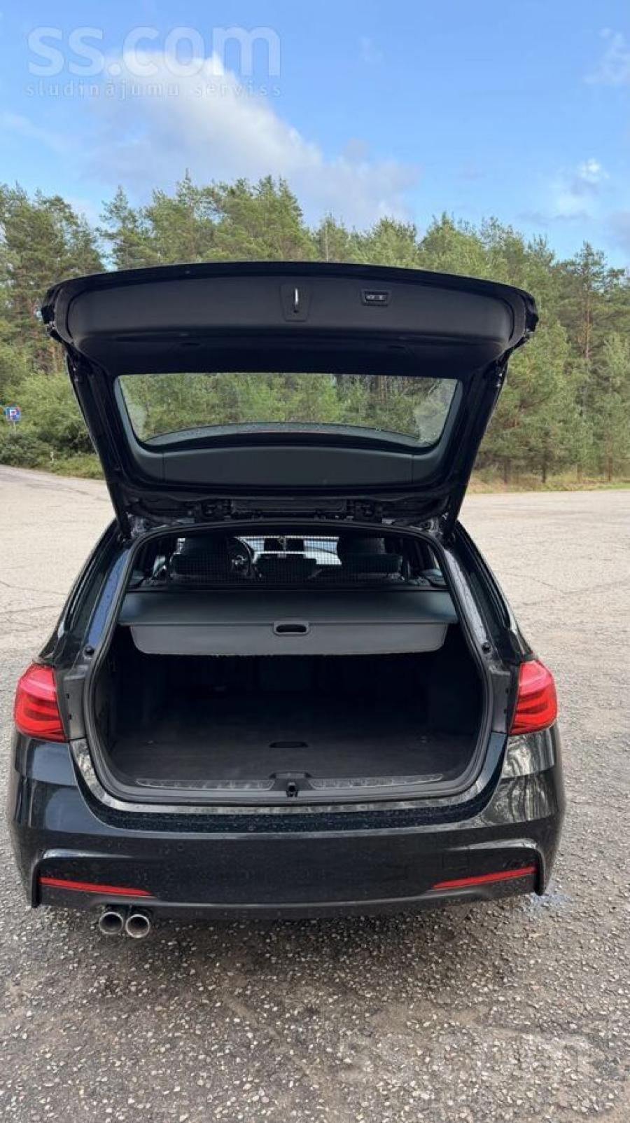 Black BMW 325 2016 in Riga, with an engine capacity of 2.00 L and mileage of 305 thousand km for 12900 €, photo 6 on AUTOMOTO.COM.LV