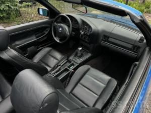 Zils BMW 325 1994 Liepāja, ar dzinēja tilpumu 2.50 L un nobraukumu 318 tūkst. km par 5500 €, foto 14 vietnē AUTOMOTO.COM.LV