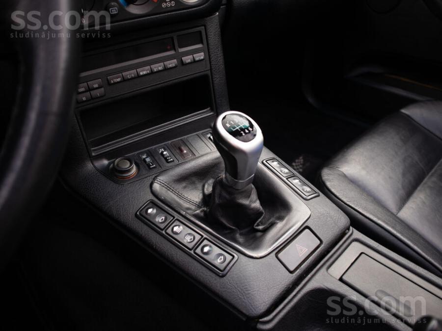 Zils BMW 325 1994 Liepāja, ar dzinēja tilpumu 2.50 L un nobraukumu 318 tūkst. km par 5200 €, foto 18 vietnē AUTOMOTO.COM.LV