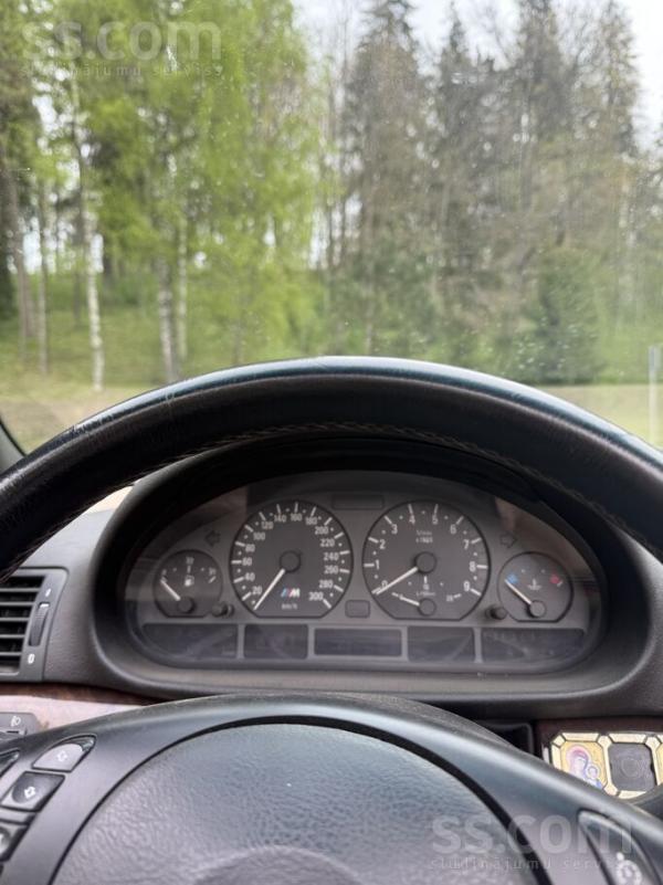 Blue BMW 325 2002 in Aluksne, with an engine capacity of 2.50 L and mileage of 22 thousand km for 3339 €, photo 6 on AUTOMOTO.COM.LV