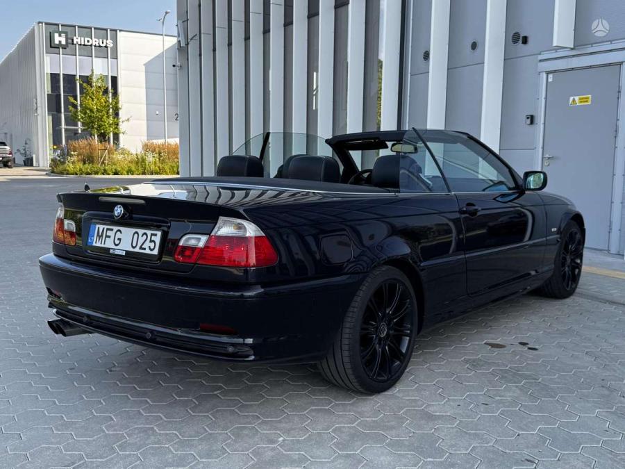 Blue BMW 325 2002 in Vilnius, with an engine capacity of 2.50 L and mileage of 300 thousand km for 5300 €, photo 9 on AUTOMOTO.COM.LV