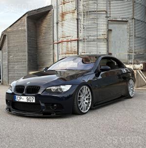 Blue BMW 325 2007 in Valmiera, with an engine capacity of 3.00 L and mileage of 240 thousand km for 8750 €, photo 3 on AUTOMOTO.COM.LV