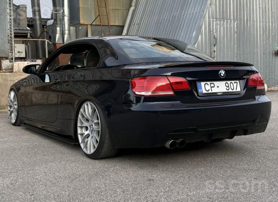 Blue BMW 325 2007 in Valmiera, with an engine capacity of 3.00 L and mileage of 240 thousand km for 8750 €, photo 6 on AUTOMOTO.COM.LV
