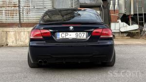 Blue BMW 325 2007 in Valmiera, with an engine capacity of 3.00 L and mileage of 240 thousand km for 8750 €, photo 7 on AUTOMOTO.COM.LV