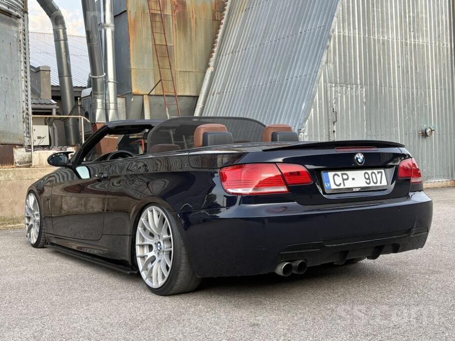 Blue BMW 325 2007 in Valmiera, with an engine capacity of 3.00 L and mileage of 240 thousand km for 8750 €, photo 11 on AUTOMOTO.COM.LV