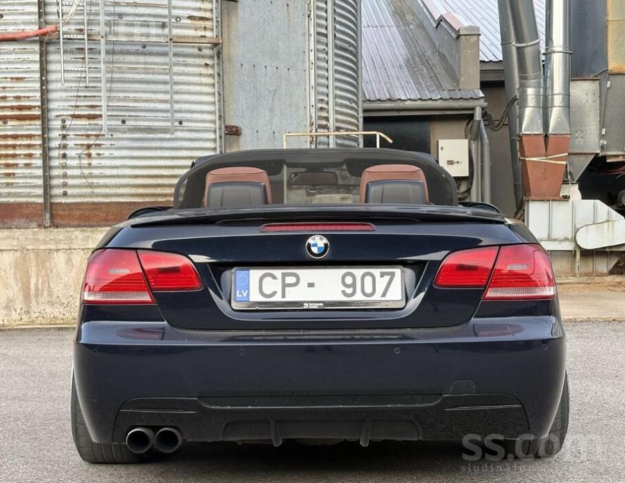 Blue BMW 325 2007 in Valmiera, with an engine capacity of 3.00 L and mileage of 240 thousand km for 8750 €, photo 12 on AUTOMOTO.COM.LV