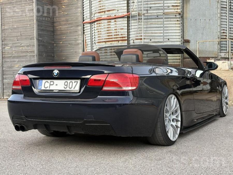 Blue BMW 325 2007 in Valmiera, with an engine capacity of 3.00 L and mileage of 240 thousand km for 8750 €, photo 13 on AUTOMOTO.COM.LV