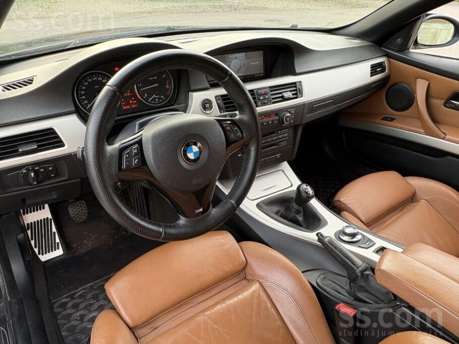 Blue BMW 325 2007 in Valmiera, with an engine capacity of 3.00 L and mileage of 240 thousand km for 8750 €, photo 14 on AUTOMOTO.COM.LV