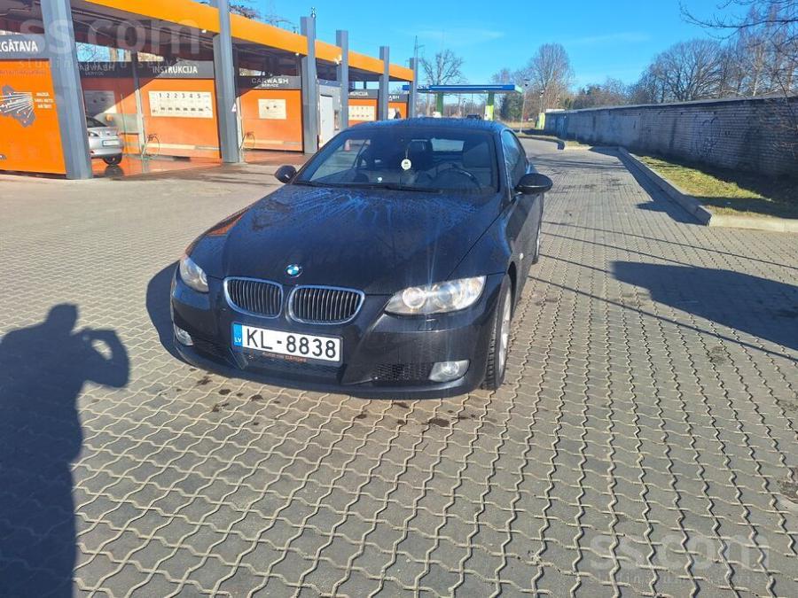 Blue BMW 325 2007 in Riga, with an engine capacity of 3.00 L and mileage of 158 thousand km for 8000 €, photo 7 on AUTOMOTO.COM.LV