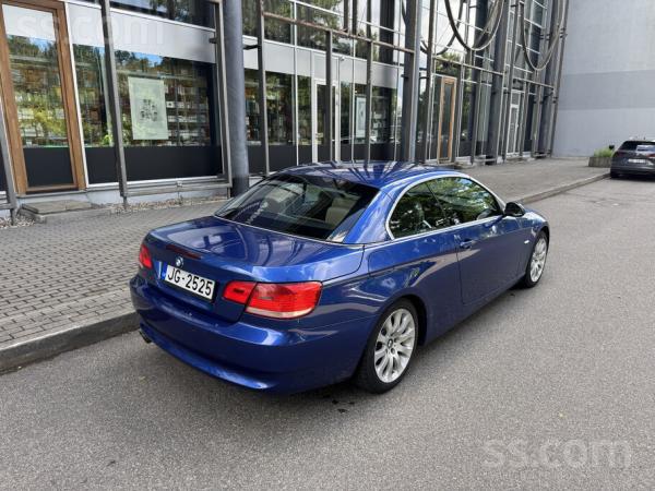 Blue BMW 325 2008 in Riga, with an engine capacity of 3.00 L and mileage of 130 thousand km for 8900 €, photo 3 on AUTOMOTO.COM.LV