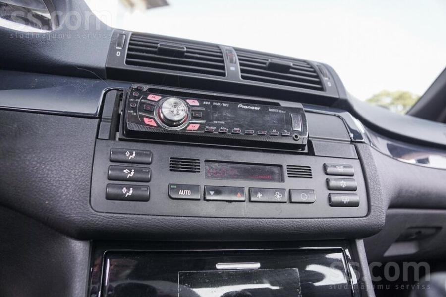 Zils BMW 325 2002 Rīga, ar dzinēja tilpumu 2.50 L un nobraukumu 198 tūkst. km par 3290 €, foto 14 vietnē AUTOMOTO.COM.LV