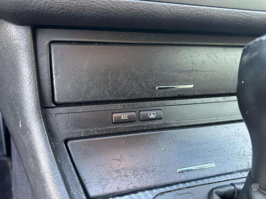 Blue BMW 325 2002 in Vilnius, with an engine capacity of 2.49 L and mileage of 324 thousand km for 3000 €, photo 15 on AUTOMOTO.COM.LV