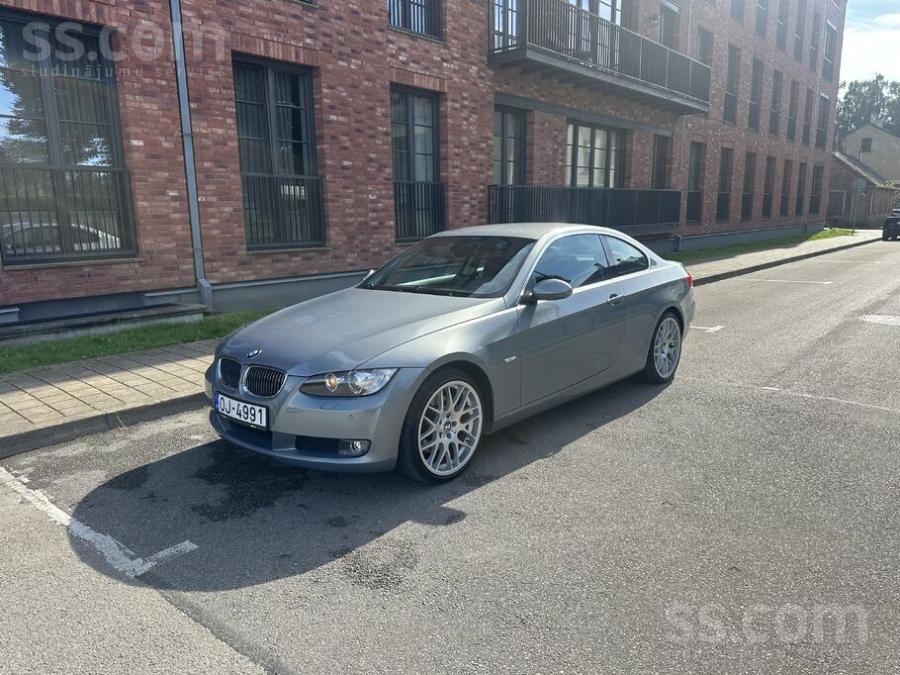 Zils BMW 325 2006 Rīga, ar dzinēja tilpumu 2.50 L un nobraukumu 115 tūkst. km par 15000 €, foto 1 vietnē AUTOMOTO.COM.LV