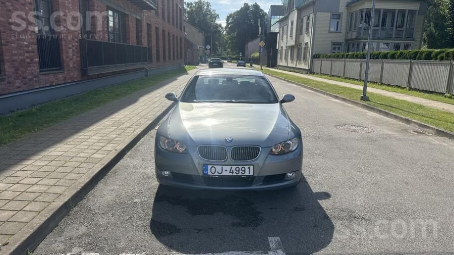 Zils BMW 325 2006 Rīga, ar dzinēja tilpumu 2.50 L un nobraukumu 115 tūkst. km par 15000 €, foto 3 vietnē AUTOMOTO.COM.LV