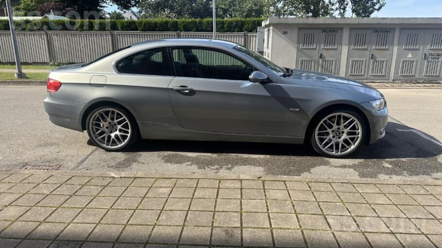 Zils BMW 325 2006 Rīga, ar dzinēja tilpumu 2.50 L un nobraukumu 115 tūkst. km par 15000 €, foto 5 vietnē AUTOMOTO.COM.LV