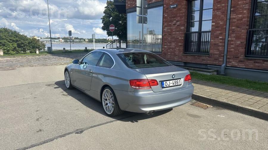 Zils BMW 325 2006 Rīga, ar dzinēja tilpumu 2.50 L un nobraukumu 115 tūkst. km par 15000 €, foto 8 vietnē AUTOMOTO.COM.LV