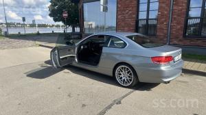Zils BMW 325 2006 Rīga, ar dzinēja tilpumu 2.50 L un nobraukumu 115 tūkst. km par 15000 €, foto 14 vietnē AUTOMOTO.COM.LV