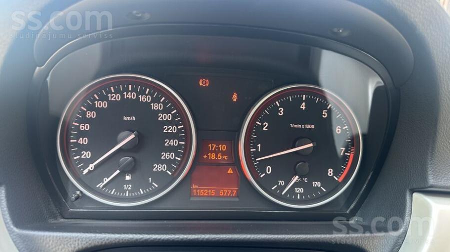 Zils BMW 325 2006 Rīga, ar dzinēja tilpumu 2.50 L un nobraukumu 115 tūkst. km par 15000 €, foto 20 vietnē AUTOMOTO.COM.LV