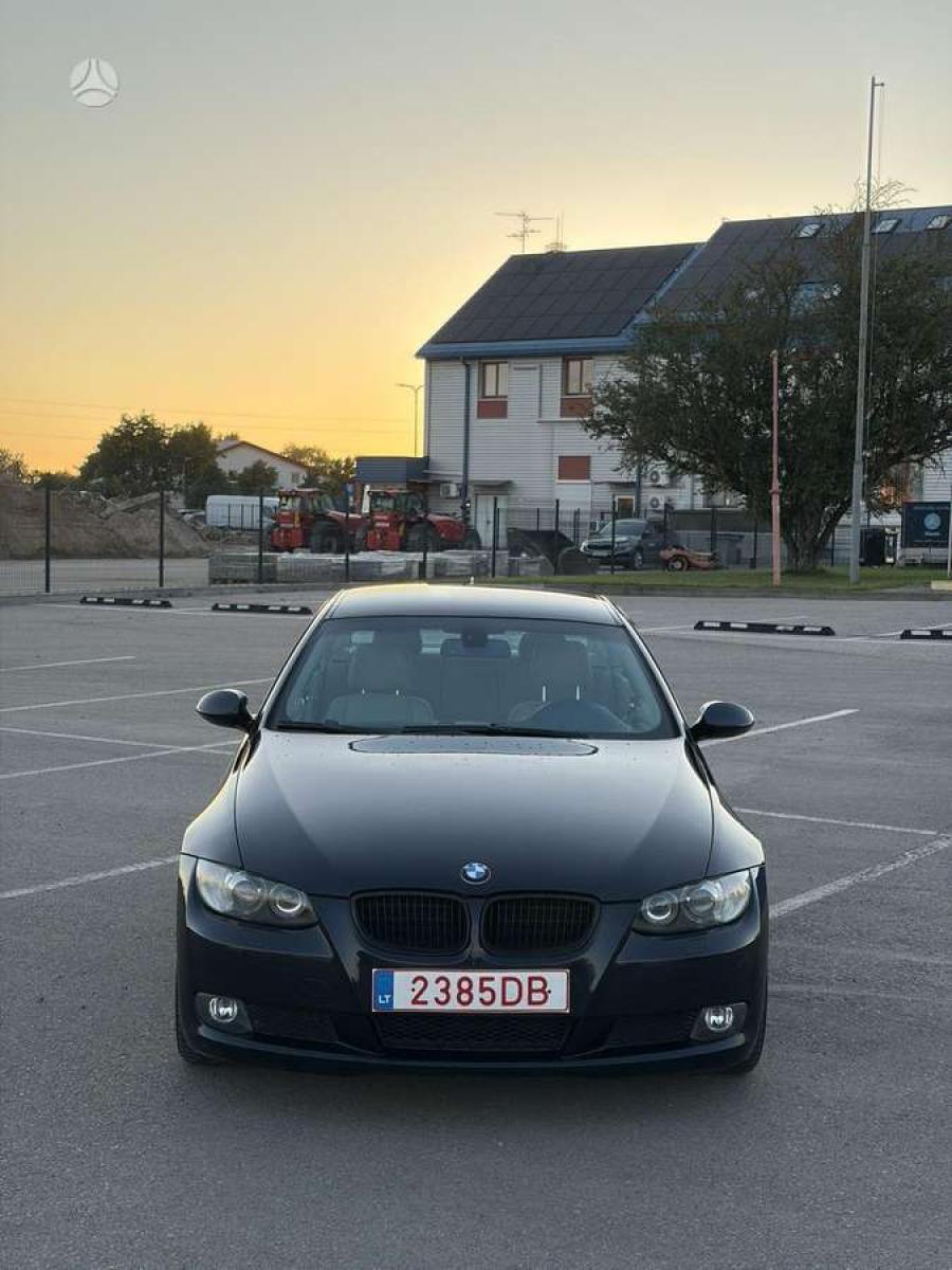 Blue BMW 325 2008 in Marijampole, with an engine capacity of 3.00 L and mileage of 223 thousand km for 5800 €, photo 7 on AUTOMOTO.COM.LV