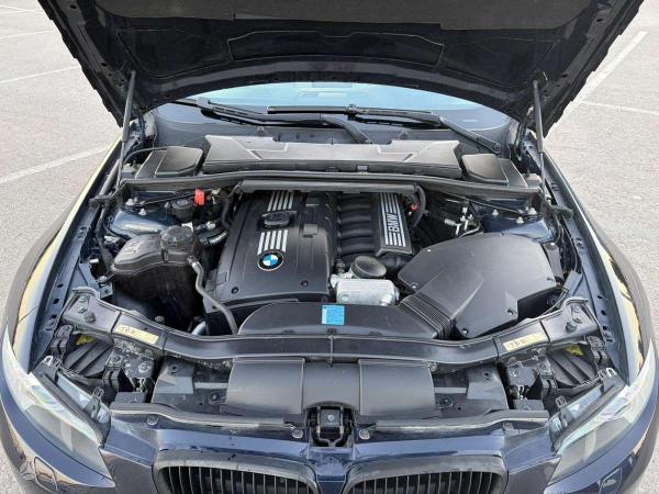 Zils BMW 325 2008 Marijampole, ar dzinēja tilpumu 3.00 L un nobraukumu 223 tūkst. km par 5800 €, foto 8 vietnē AUTOMOTO.COM.LV